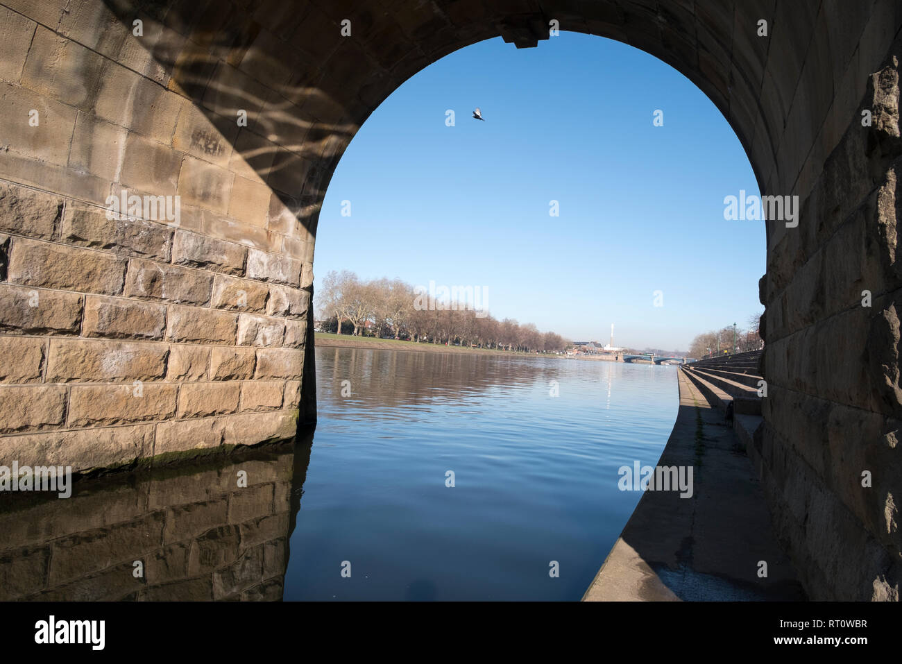 Nottinghamshire rivers hi-res stock photography and images - Alamy