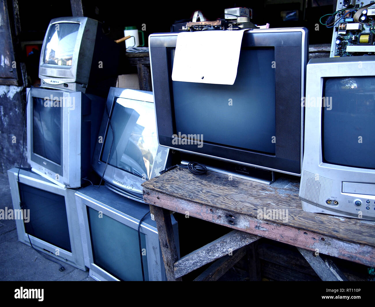 Appliance Store And Retro Stock Photos & Appliance Store And Retro ...