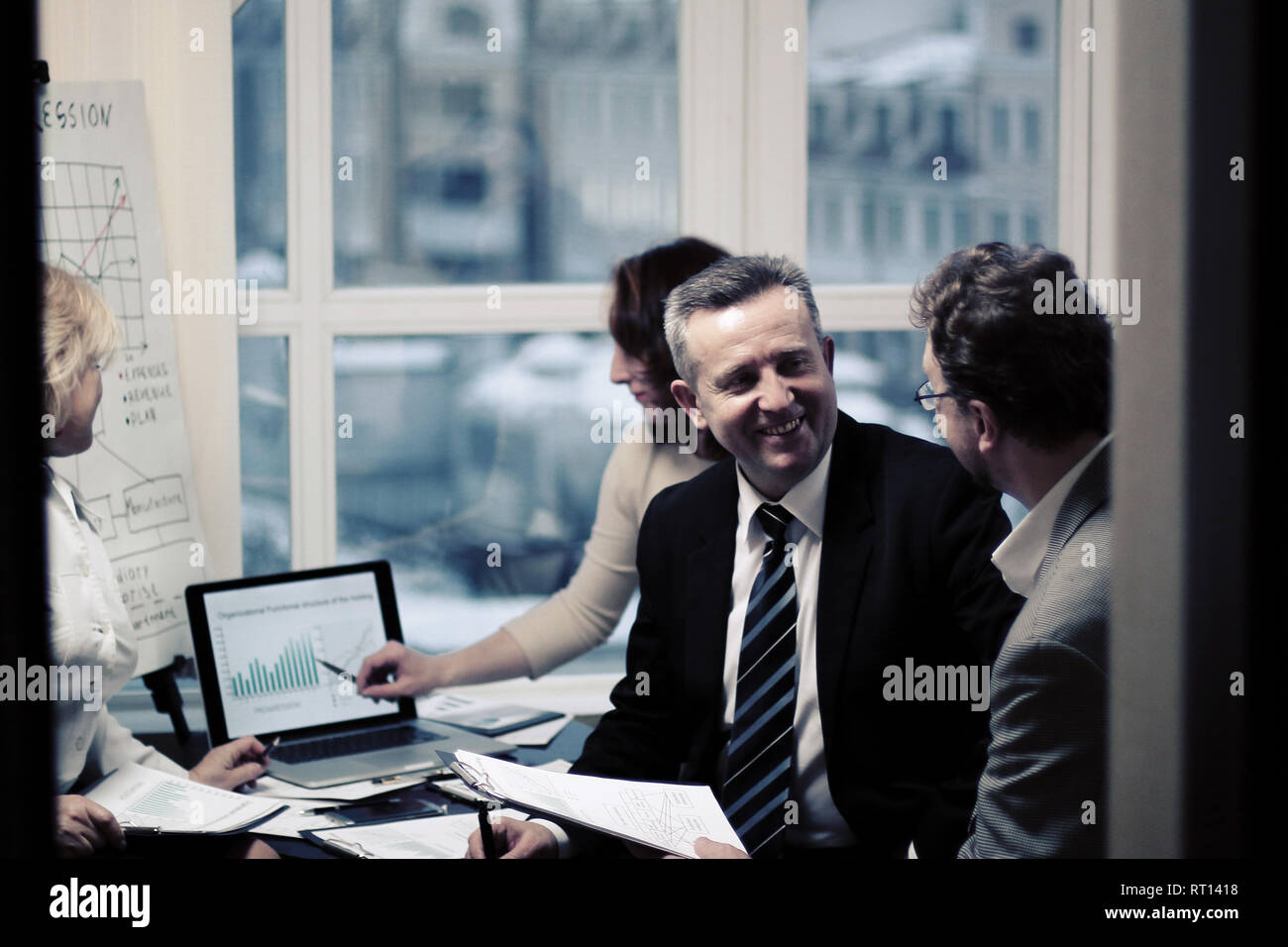 Engaged business team talking hi-res stock photography and images - Alamy