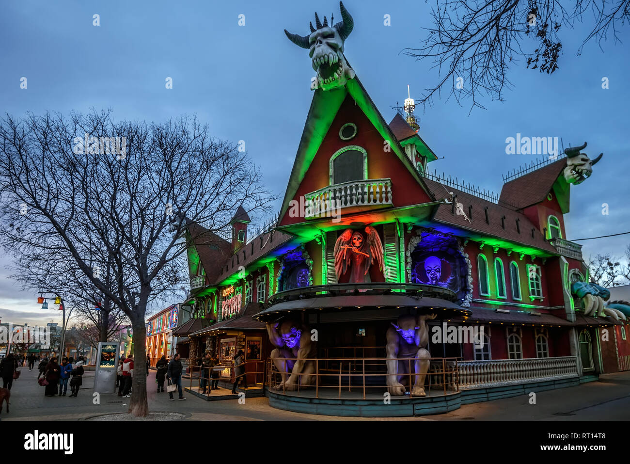 Spooky funfair hi-res stock photography and images - Alamy