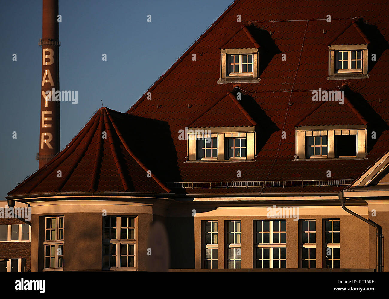 Bayer pharmaceuticals factory hi-res stock photography and images - Alamy