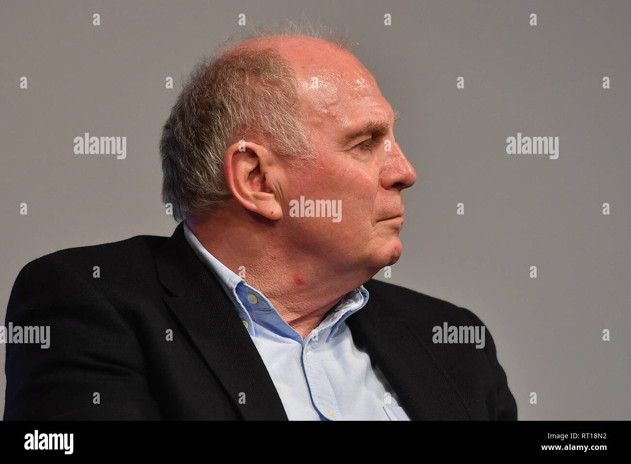 Uli HOENESS (Honess, President FC Bayern Munich), sideways, profile ...