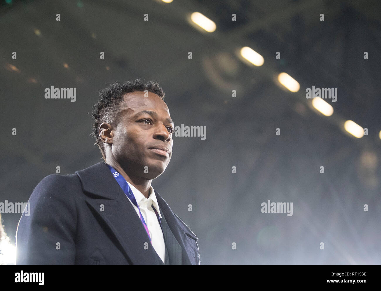 Gelsenkirchen, Deutschland. 20th Feb, 2019. Emile MPENZA, BEL, former ...