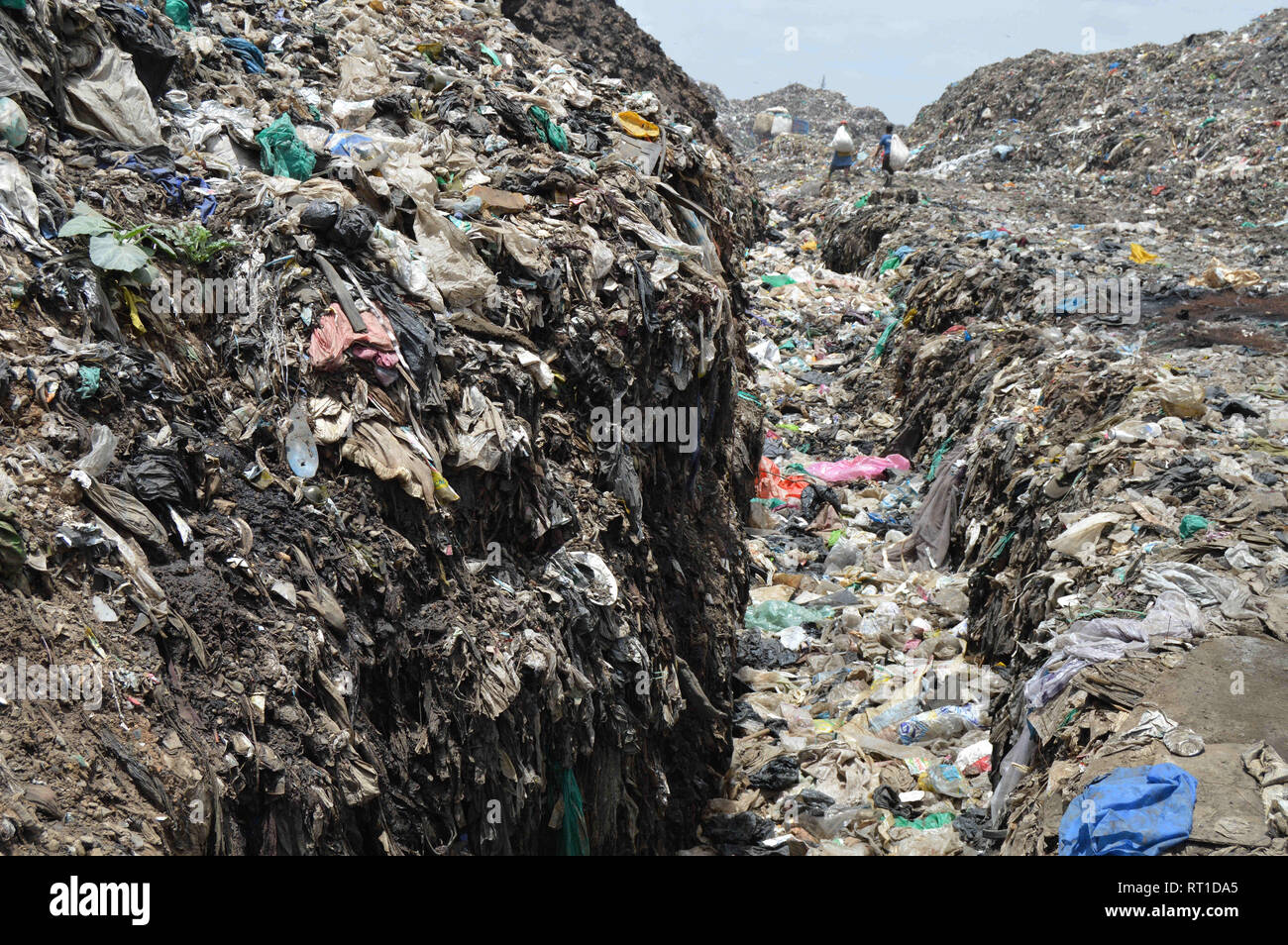 Nairobi, Nairobi, Kenya. 13th Sep, 2018. Waste pickers are seen at ...