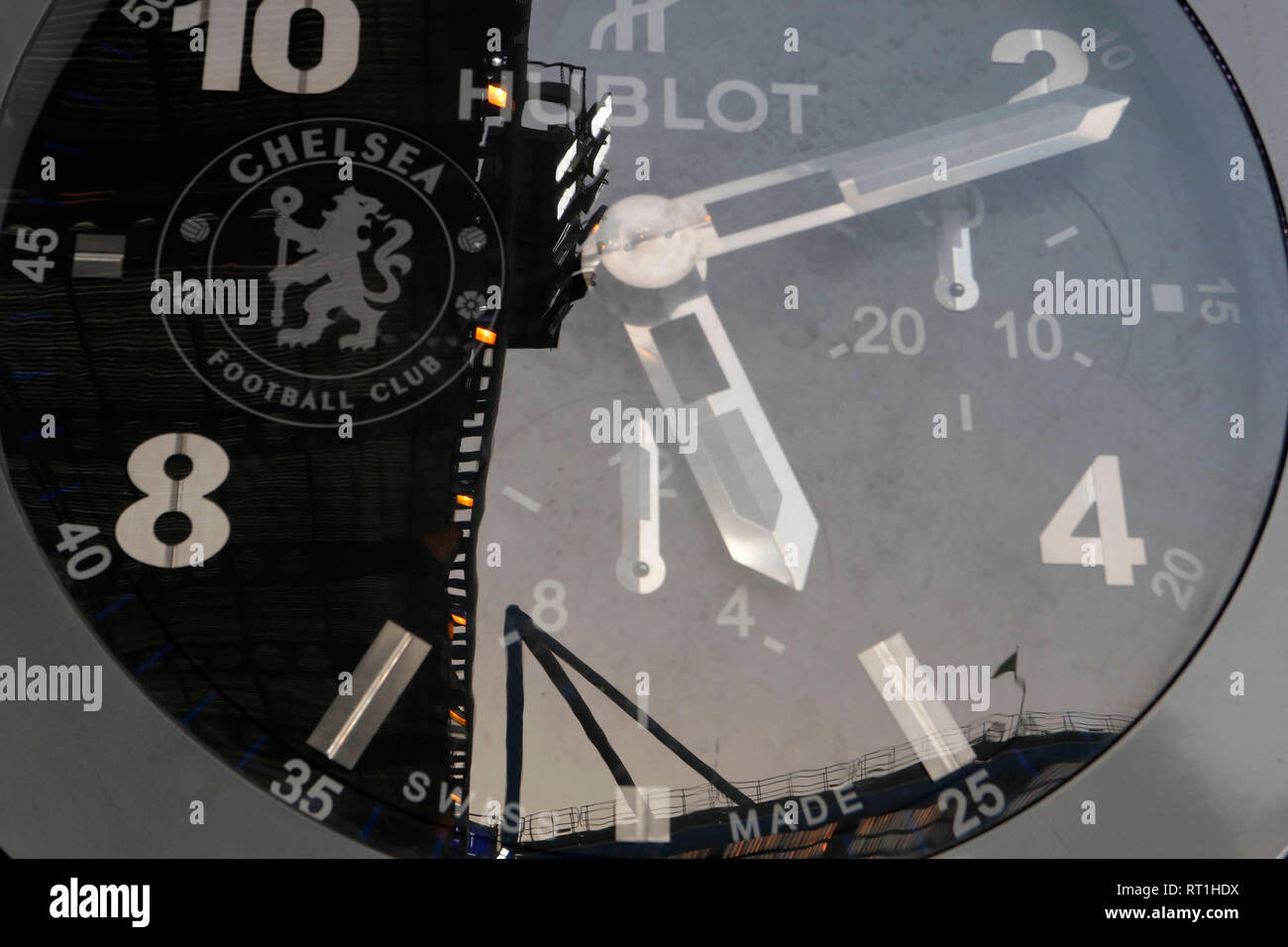 The matthew harding stand at stamford bridge hi-res stock photography ...