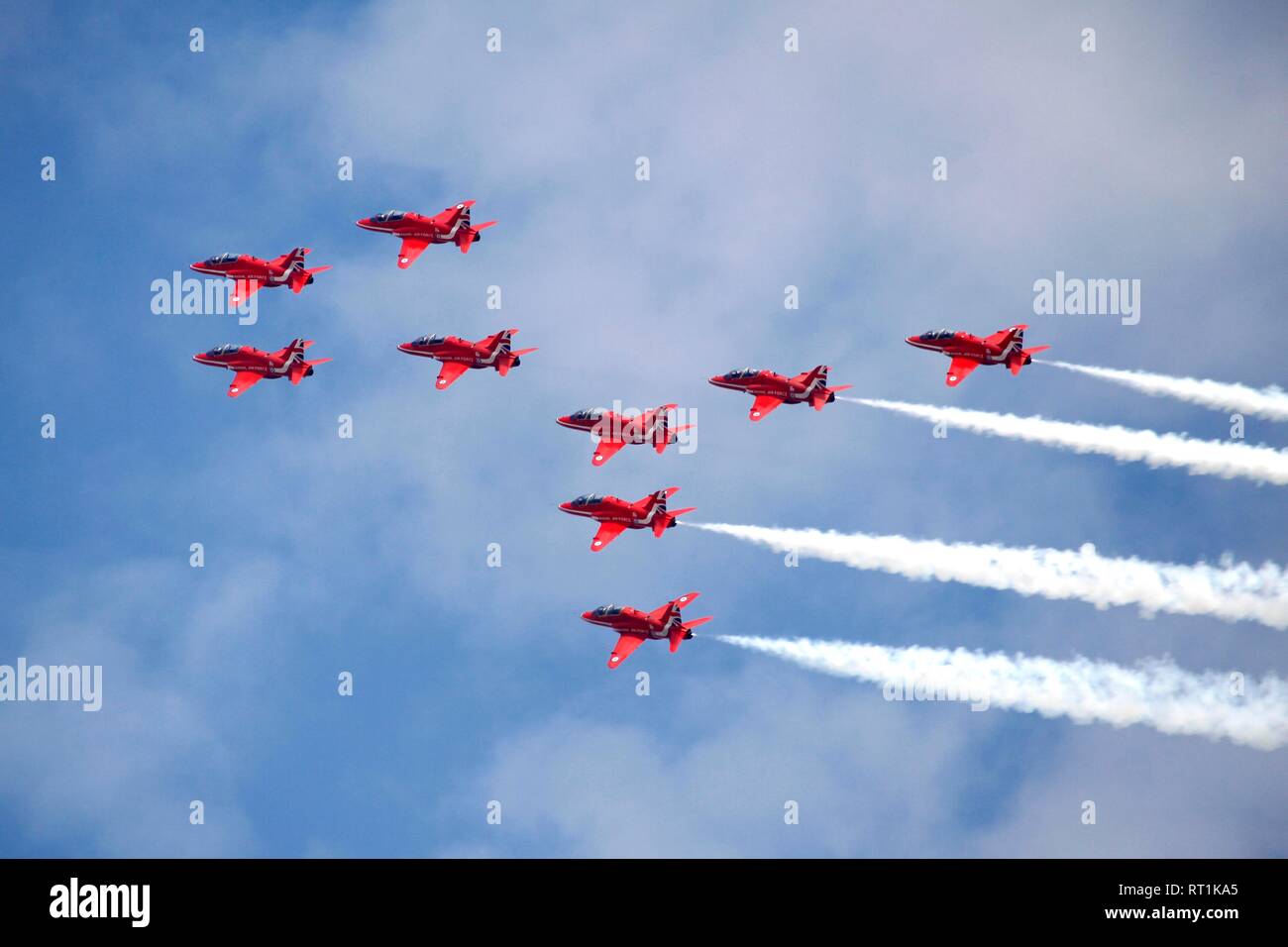 The raf red arrows hi-res stock photography and images - Alamy