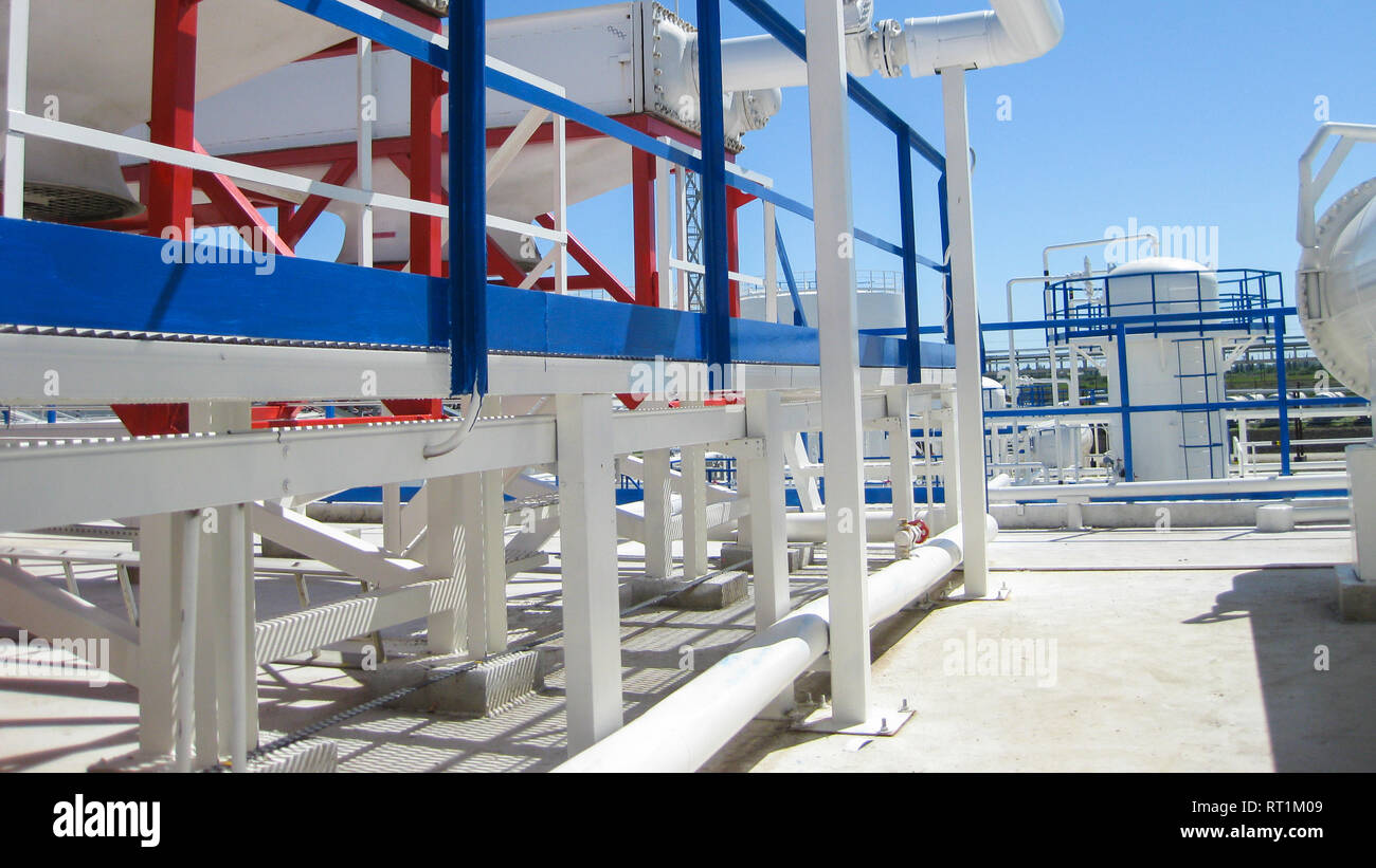 Oil refinery. Equipment for primary oil refining Stock Photo - Alamy