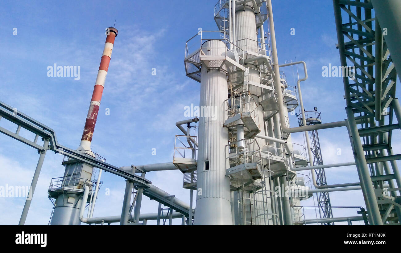 Distillation columns and heating furnace. The equipment for oil ...