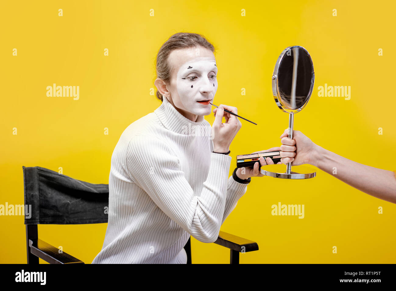 Pantomime performance hi-res stock photography and images - Alamy