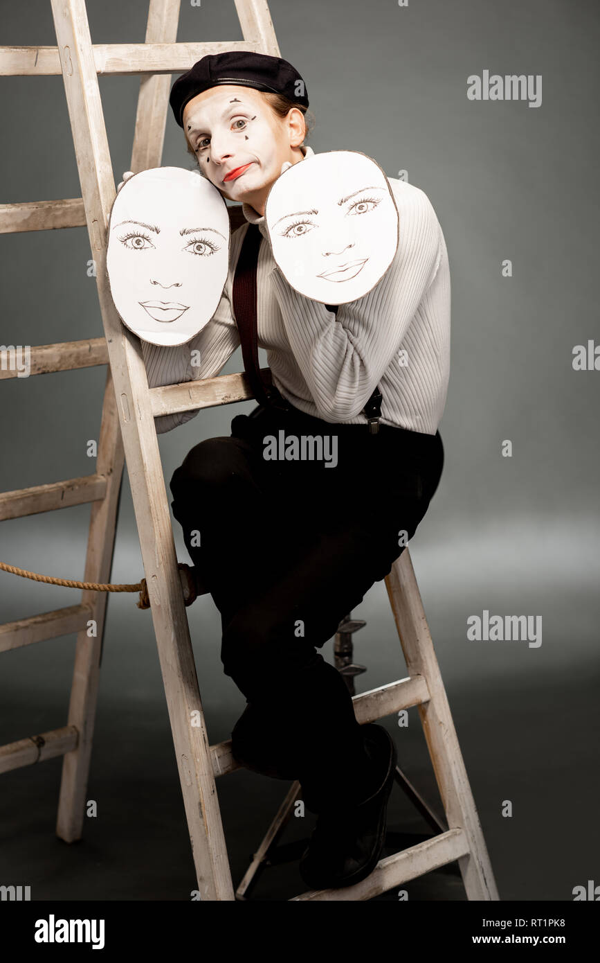 Actors in a pantomime hi-res stock photography and images - Alamy