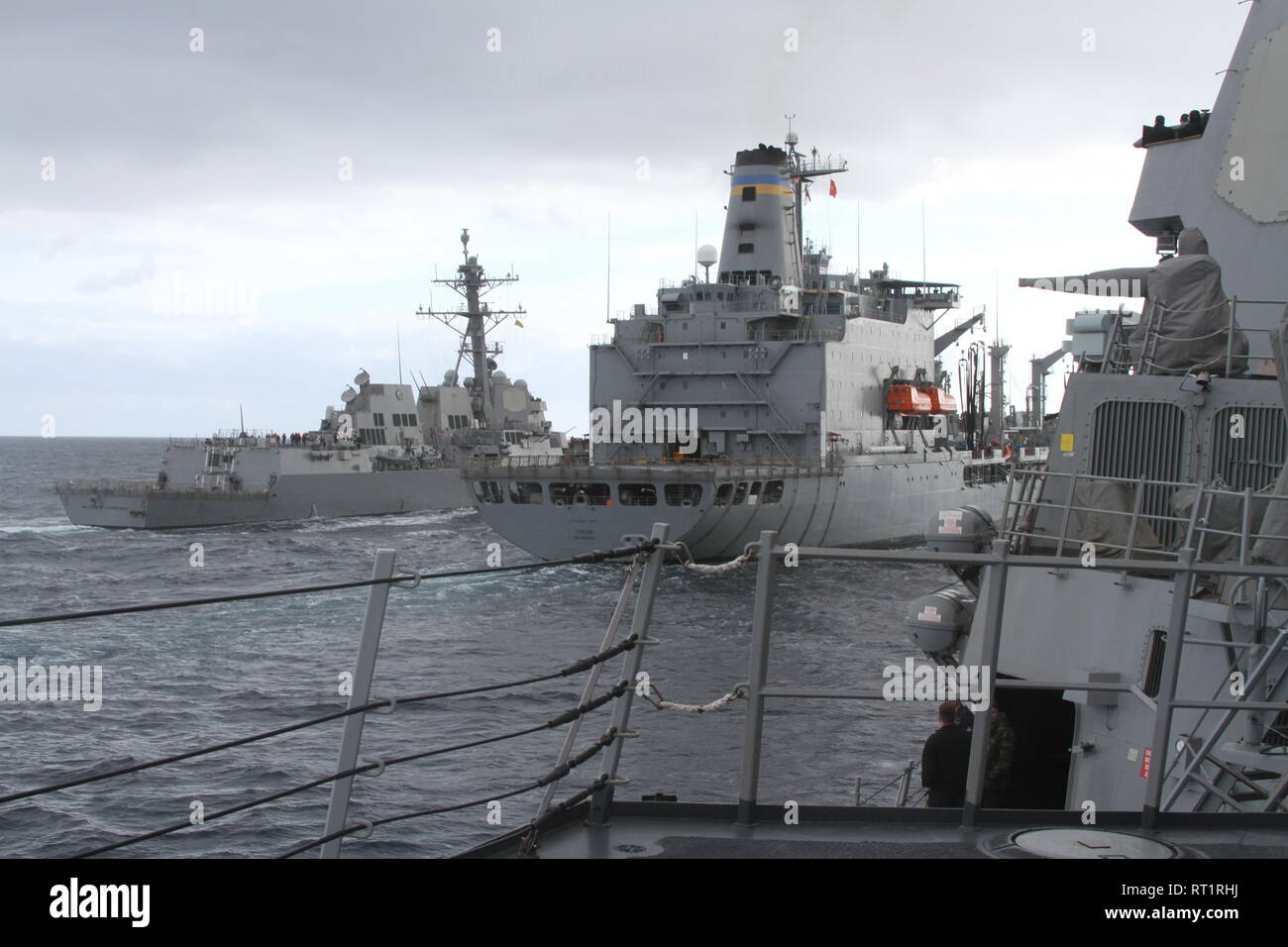 190220-N-TK447-0001 PACIFIC OCEAN (Feb. 20, 2019) Arleigh Burke-class ...