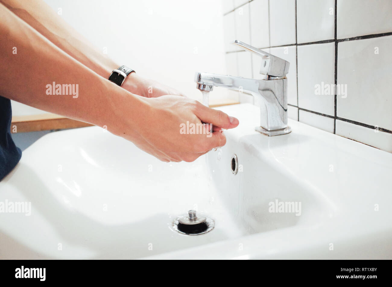 Washing hands practice good personal hygiene Stock Photo - Alamy