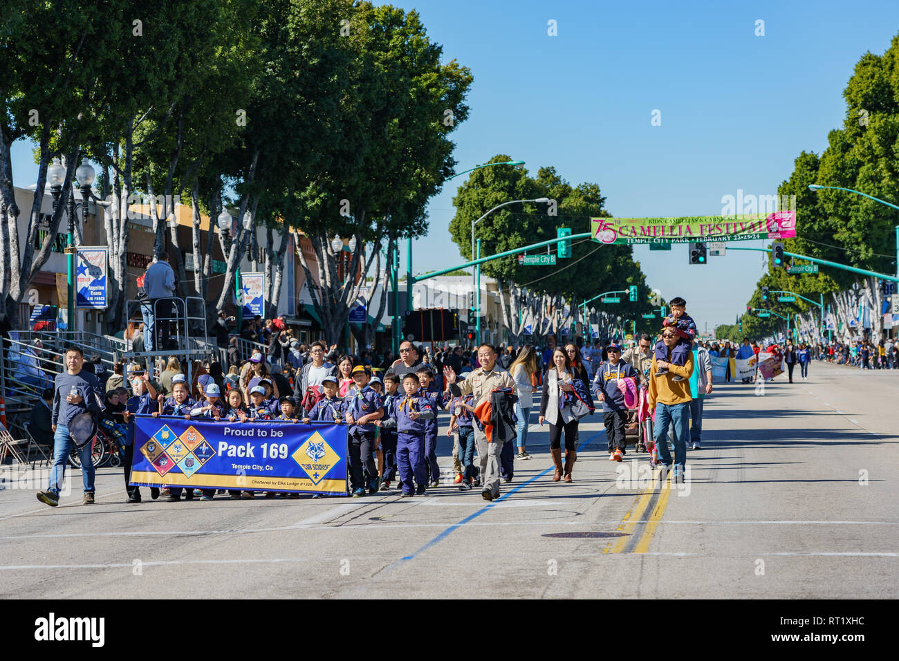 Scouts parade hi-res stock photography and images - Alamy
