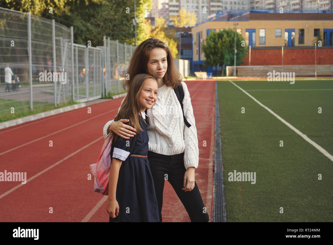 Teen running track hi-res stock photography and images - Alamy