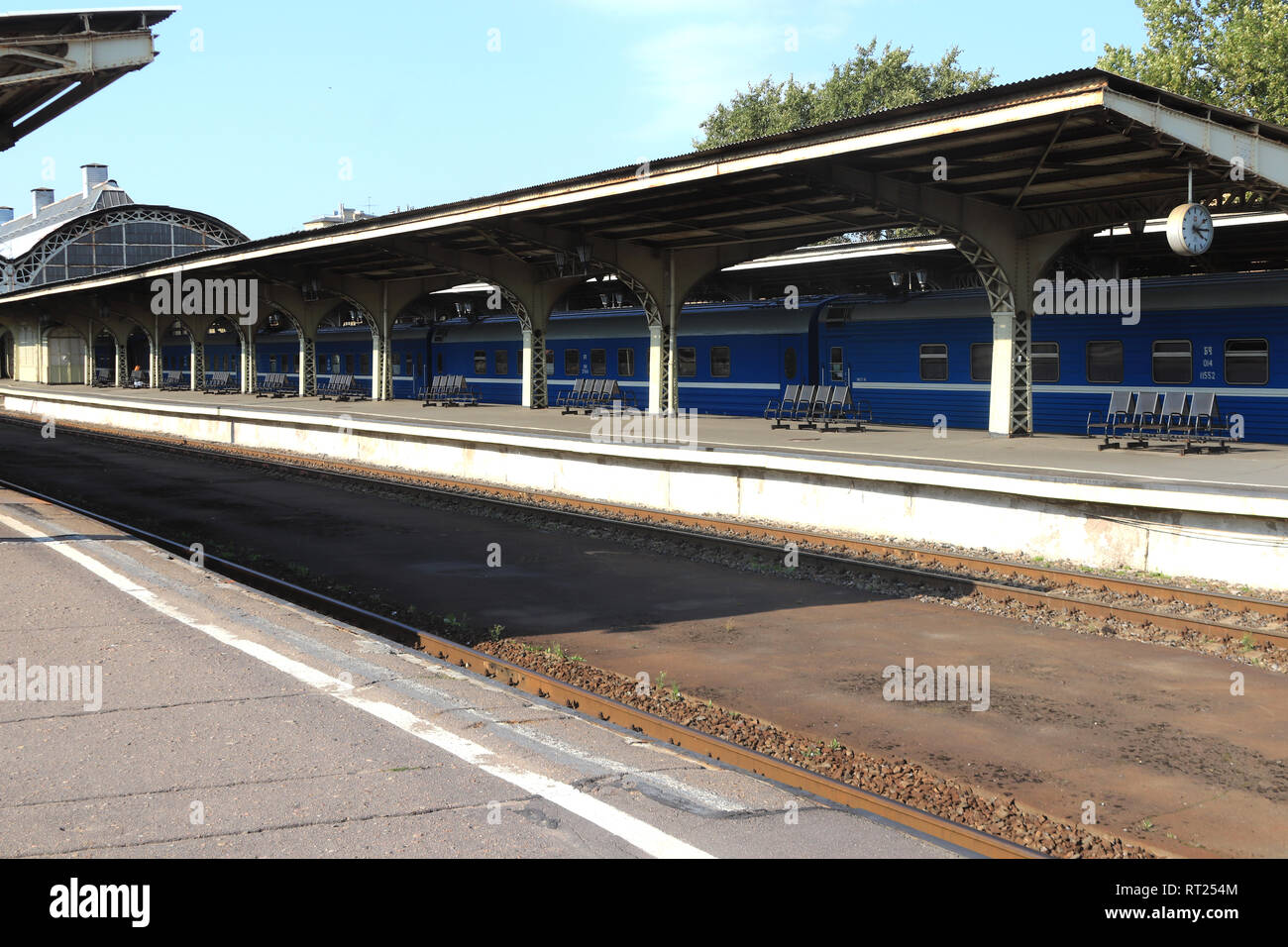 Canopy construction hi-res stock photography and images - Alamy