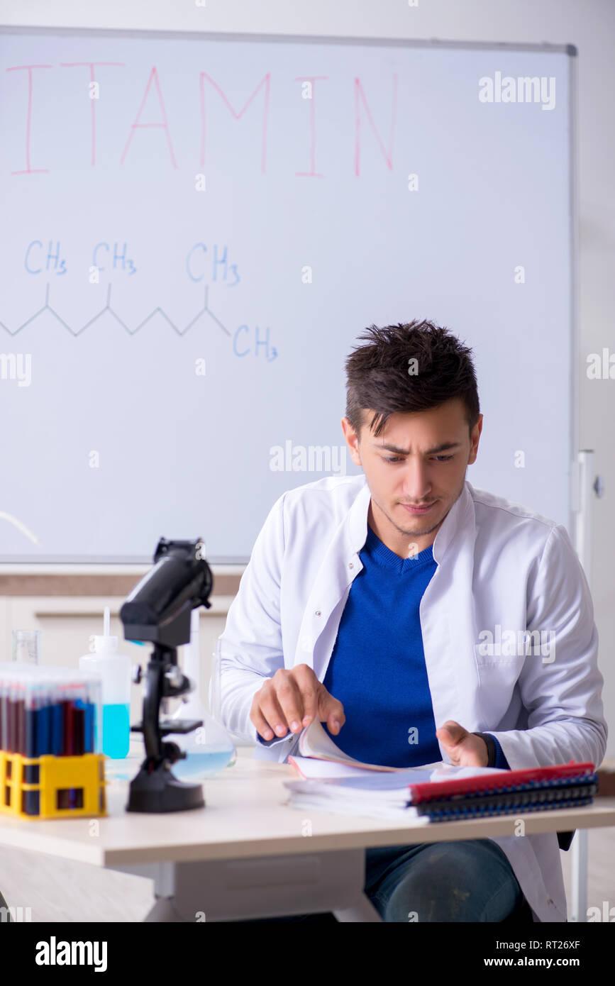 Student science lab record hi-res stock photography and images - Alamy