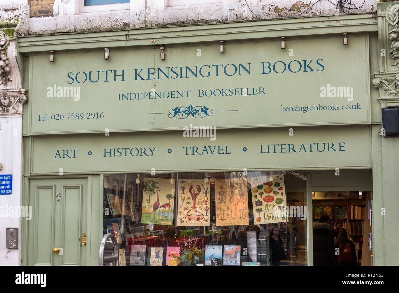 Old book store london hi-res stock photography and images - Alamy