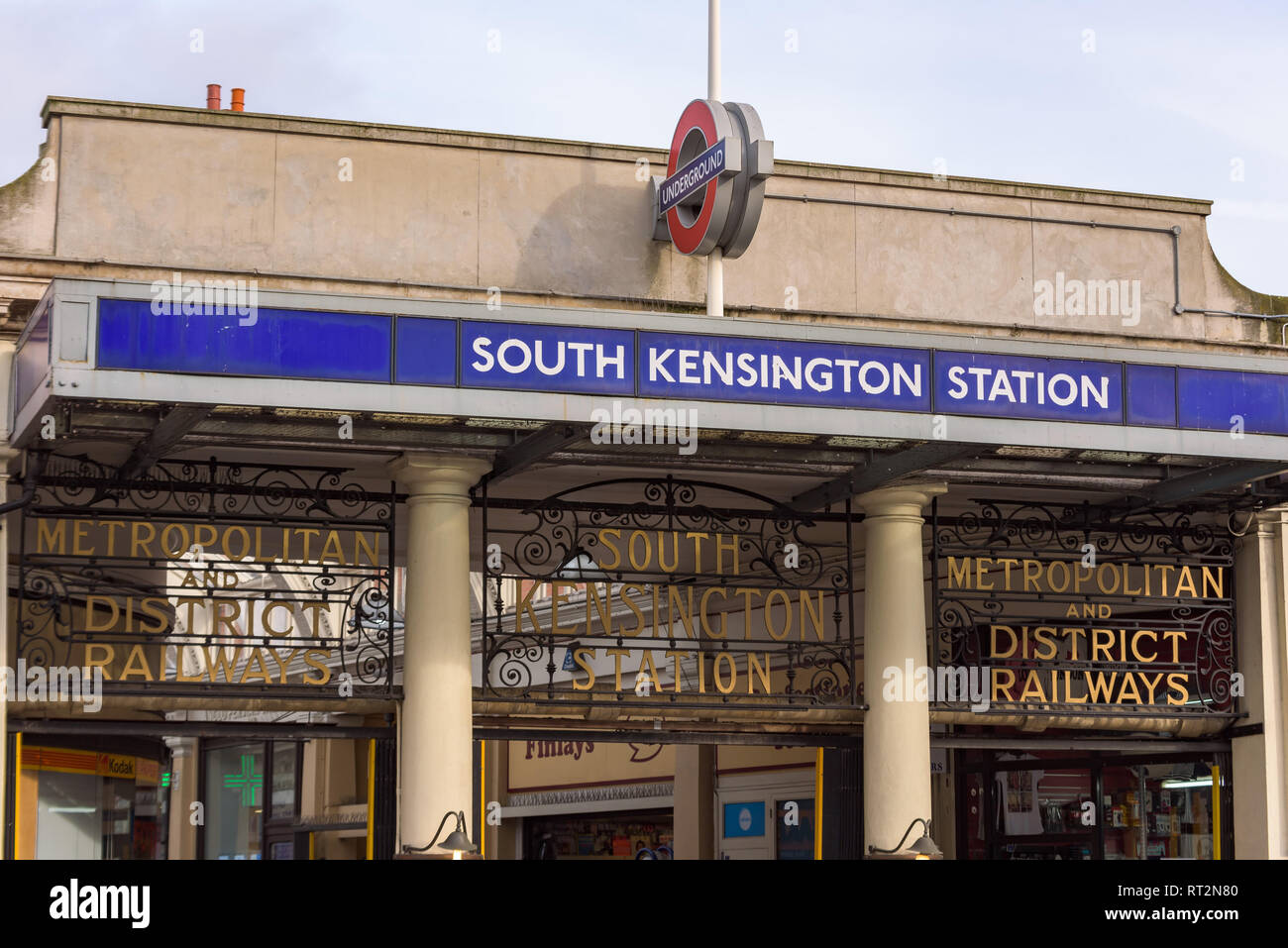 London South Kensinton underground tube station Stock Photo - Alamy