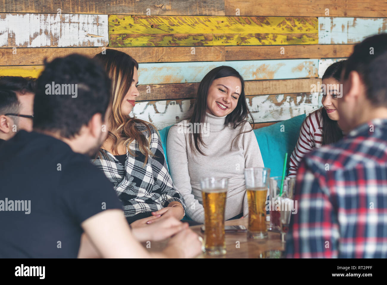 Girls having fun bar hi-res stock photography and images - Alamy
