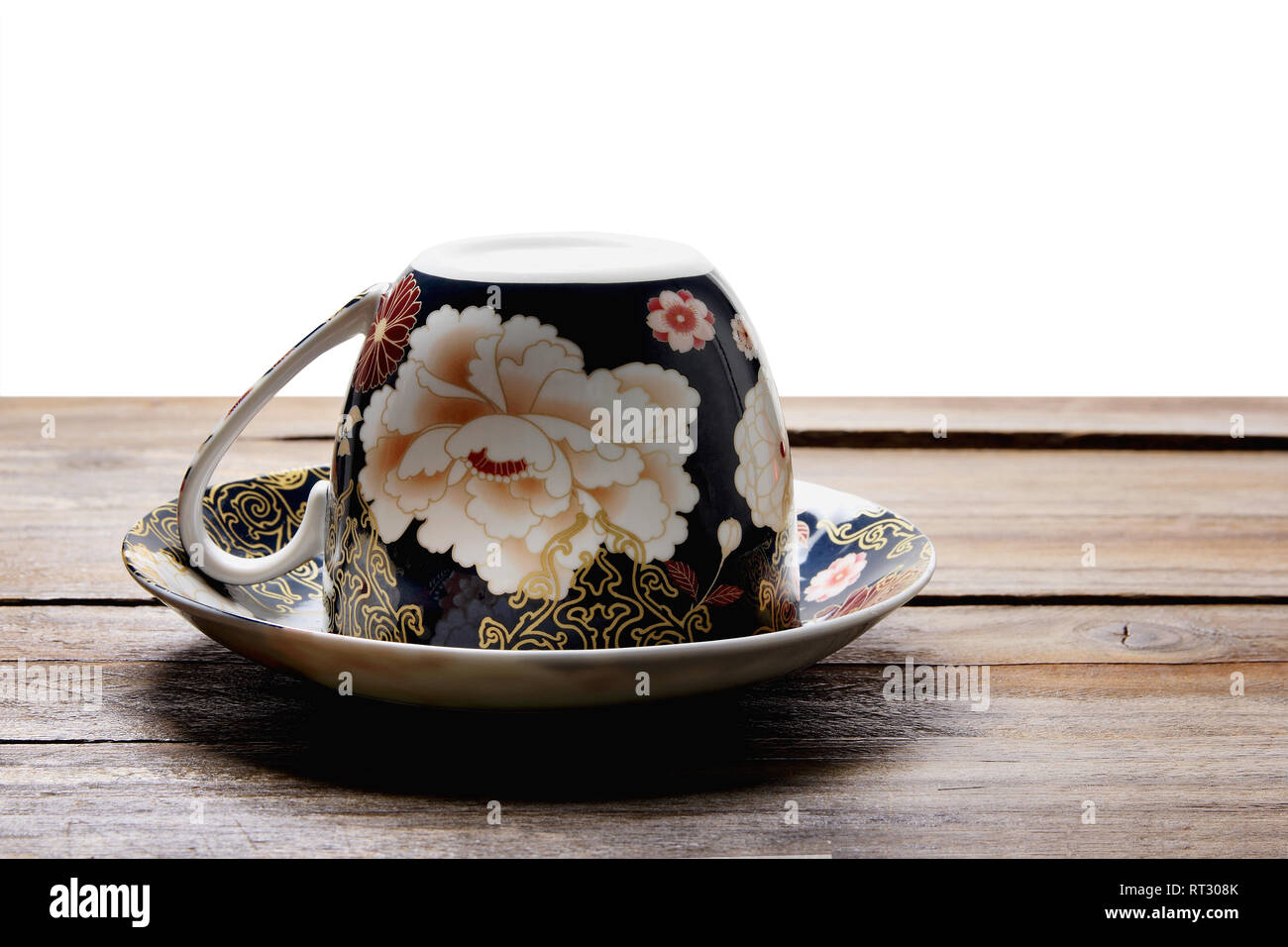 Ceramic teacup and saucer hi-res stock photography and images - Alamy