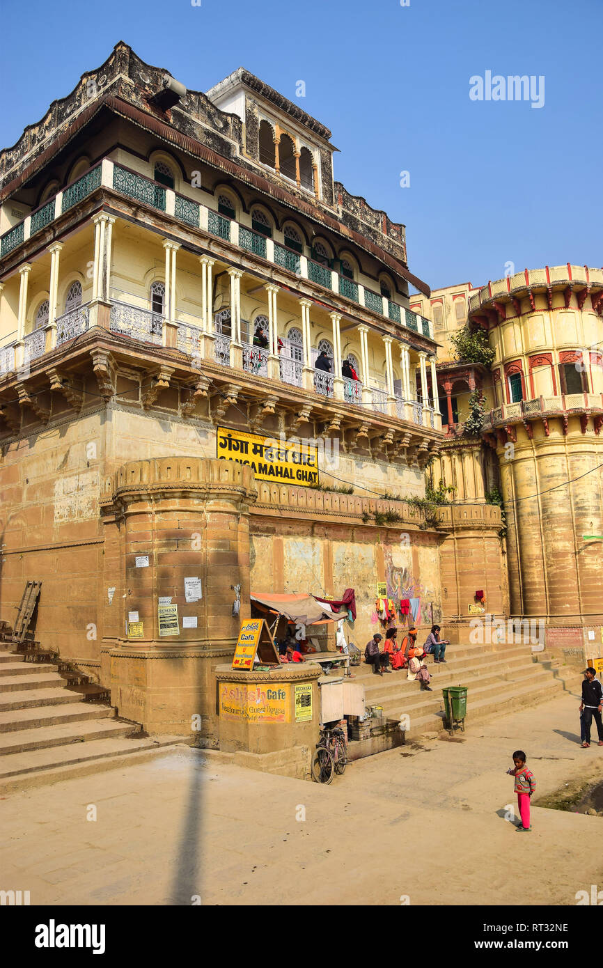 Ganga Mahal Ghat, Varanasi, India Stock Photo - Alamy
