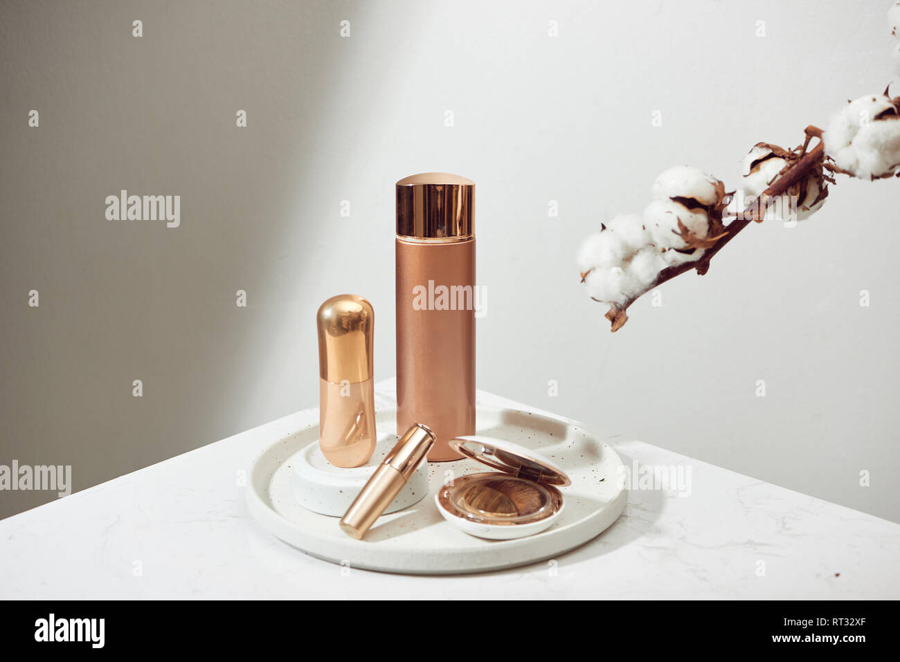 Design beauty hi-res stock photography and images - Alamy