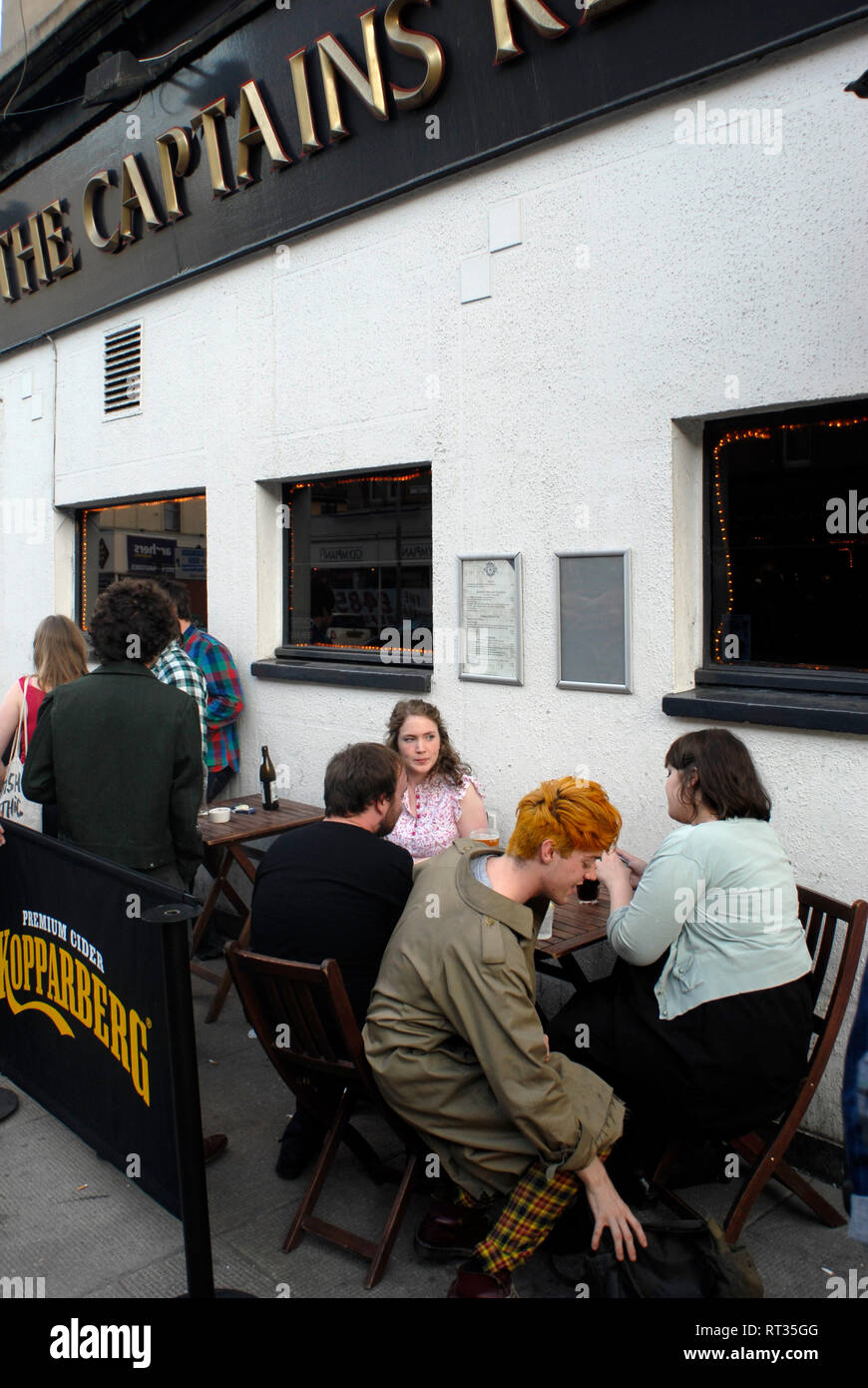 Gastronomy tourism: The Captains Rest bar, Glasgow, Scotland, United ...