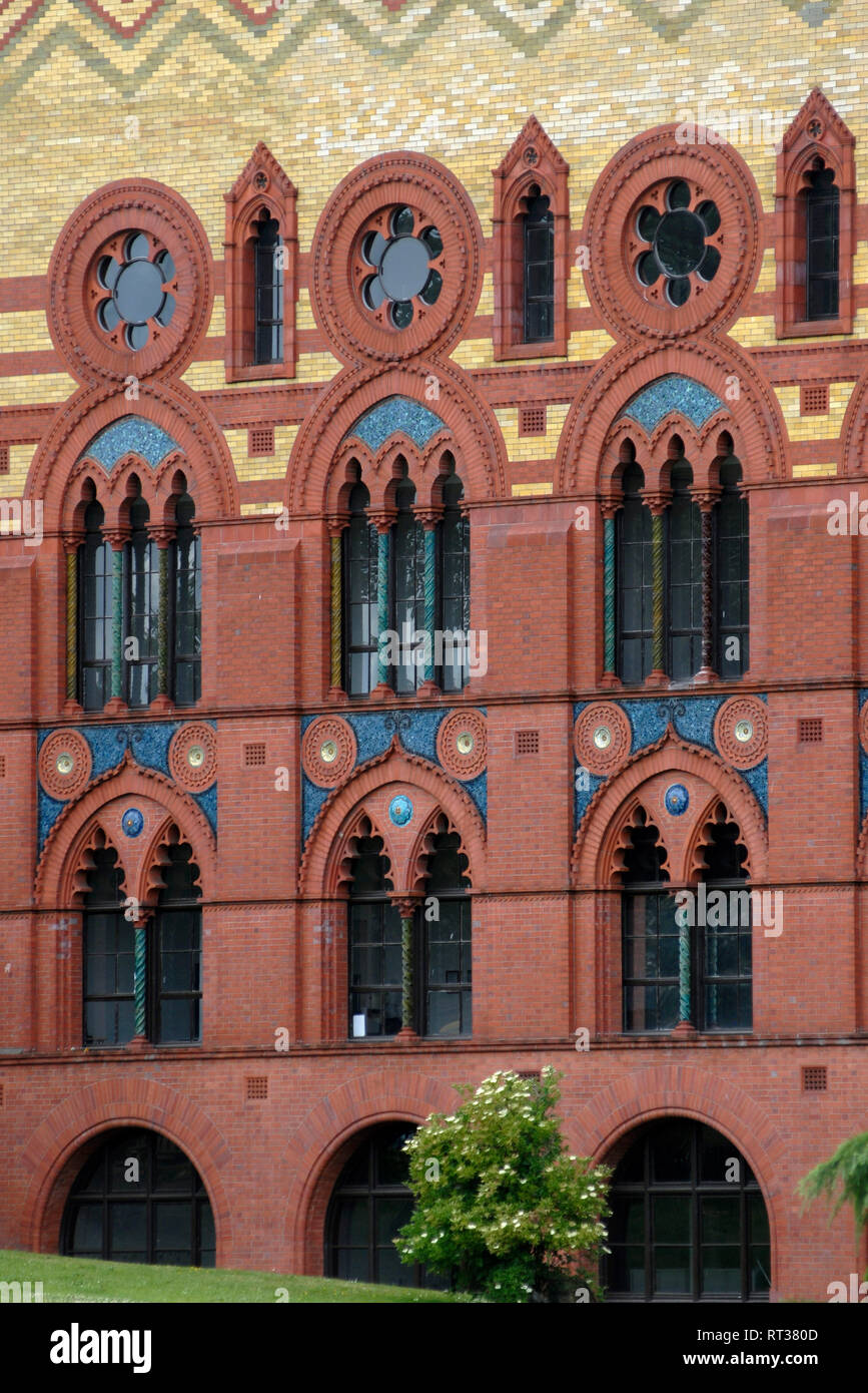 Tourism: Templeton Carpet Factory building, Glasgow Green, Scotland ...