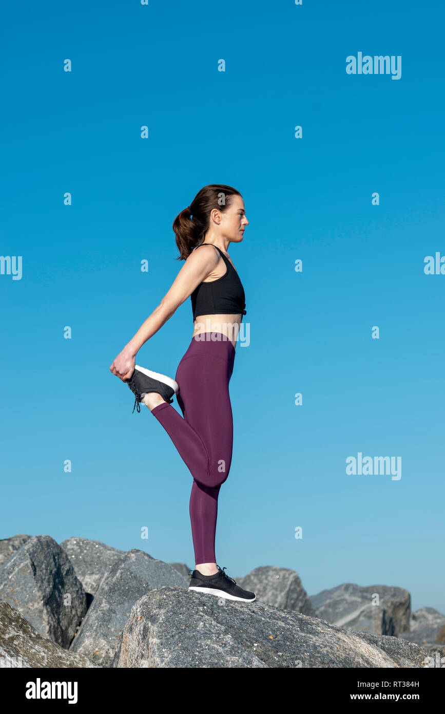 Stretch of rocks hi-res stock photography and images - Alamy