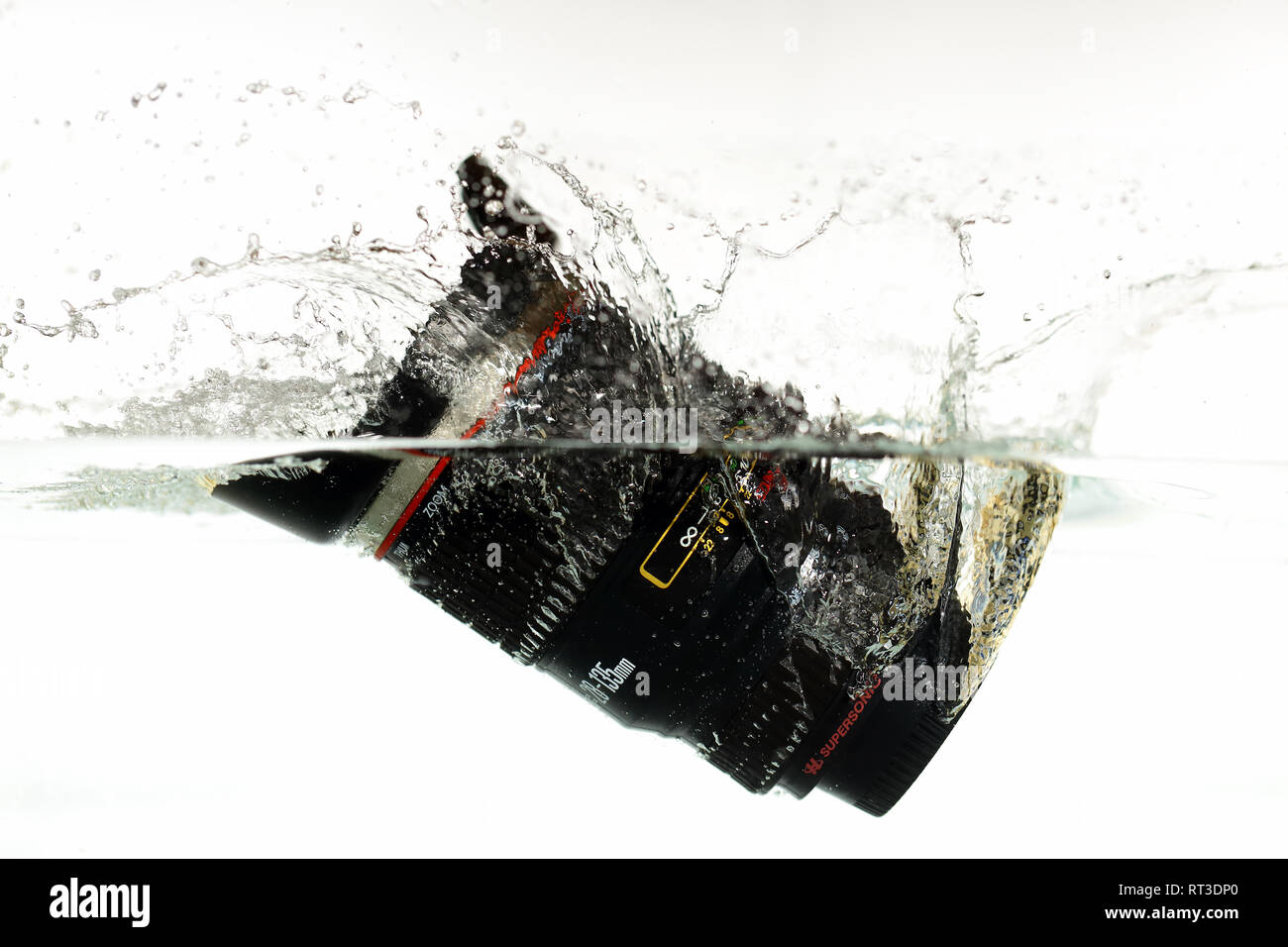 Dive into water splash hi-res stock photography and images - Alamy