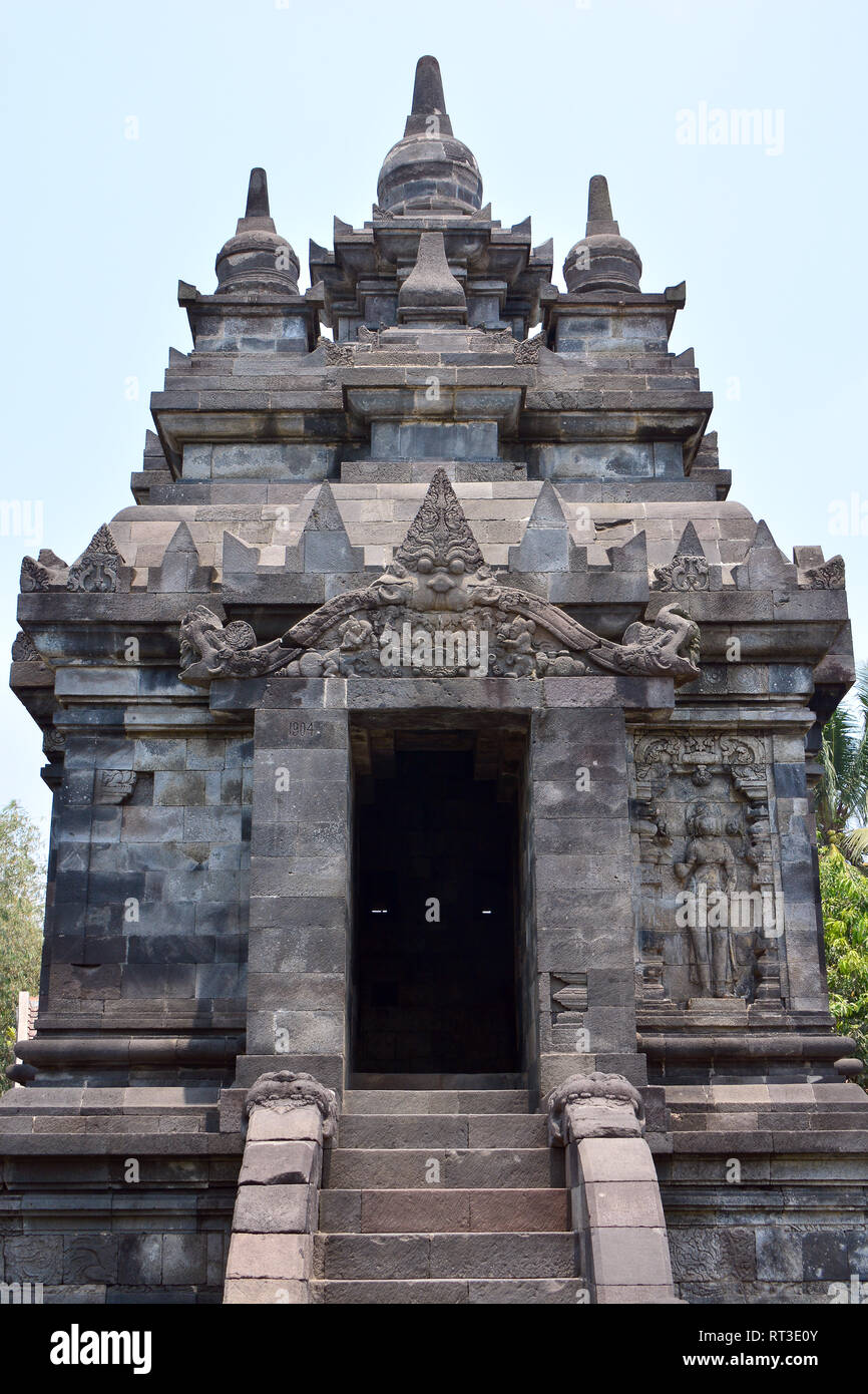 Pawon temple hi-res stock photography and images - Alamy