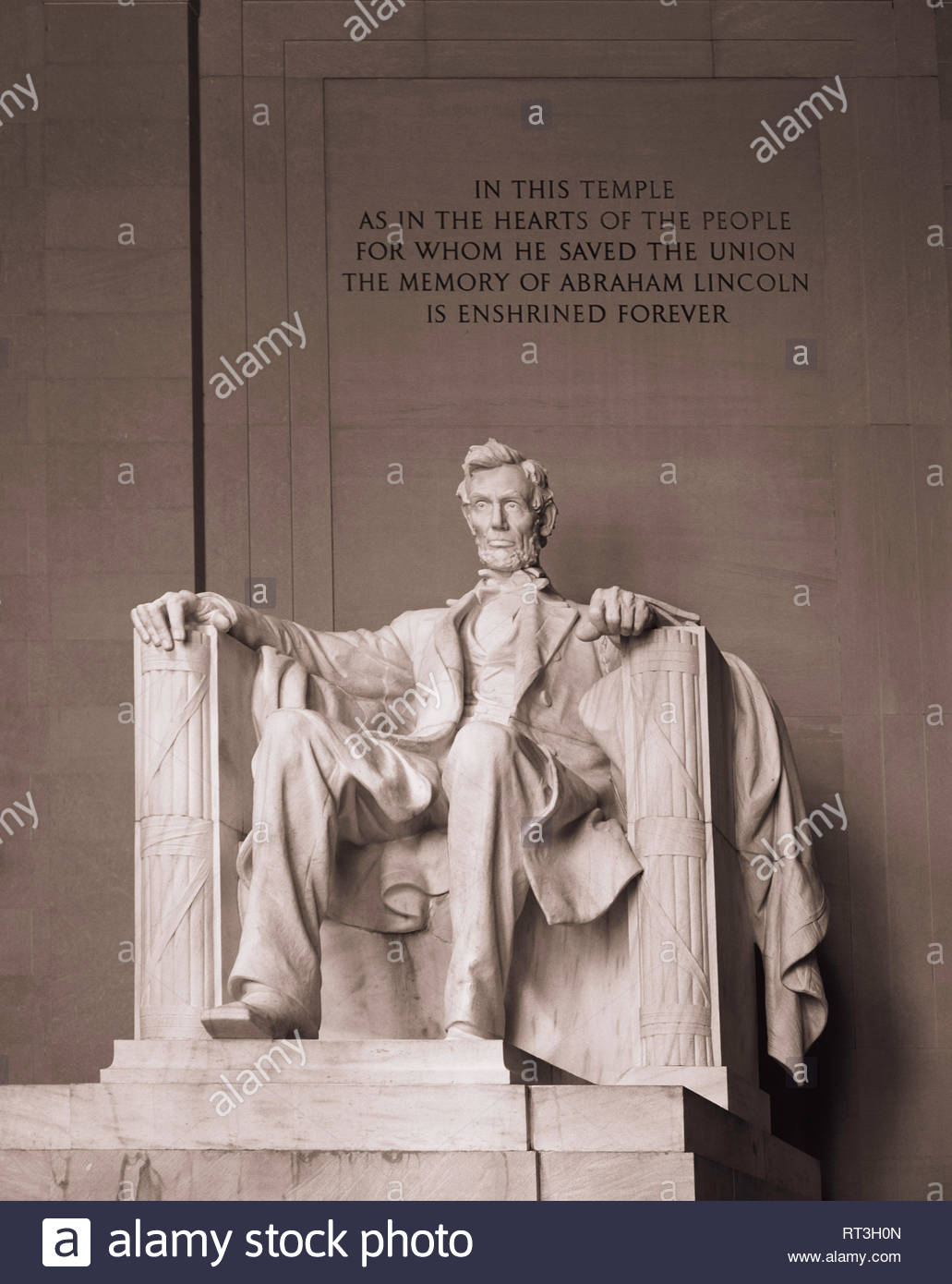 President Lincoln Memorial Statue High Resolution Stock Photography and ...