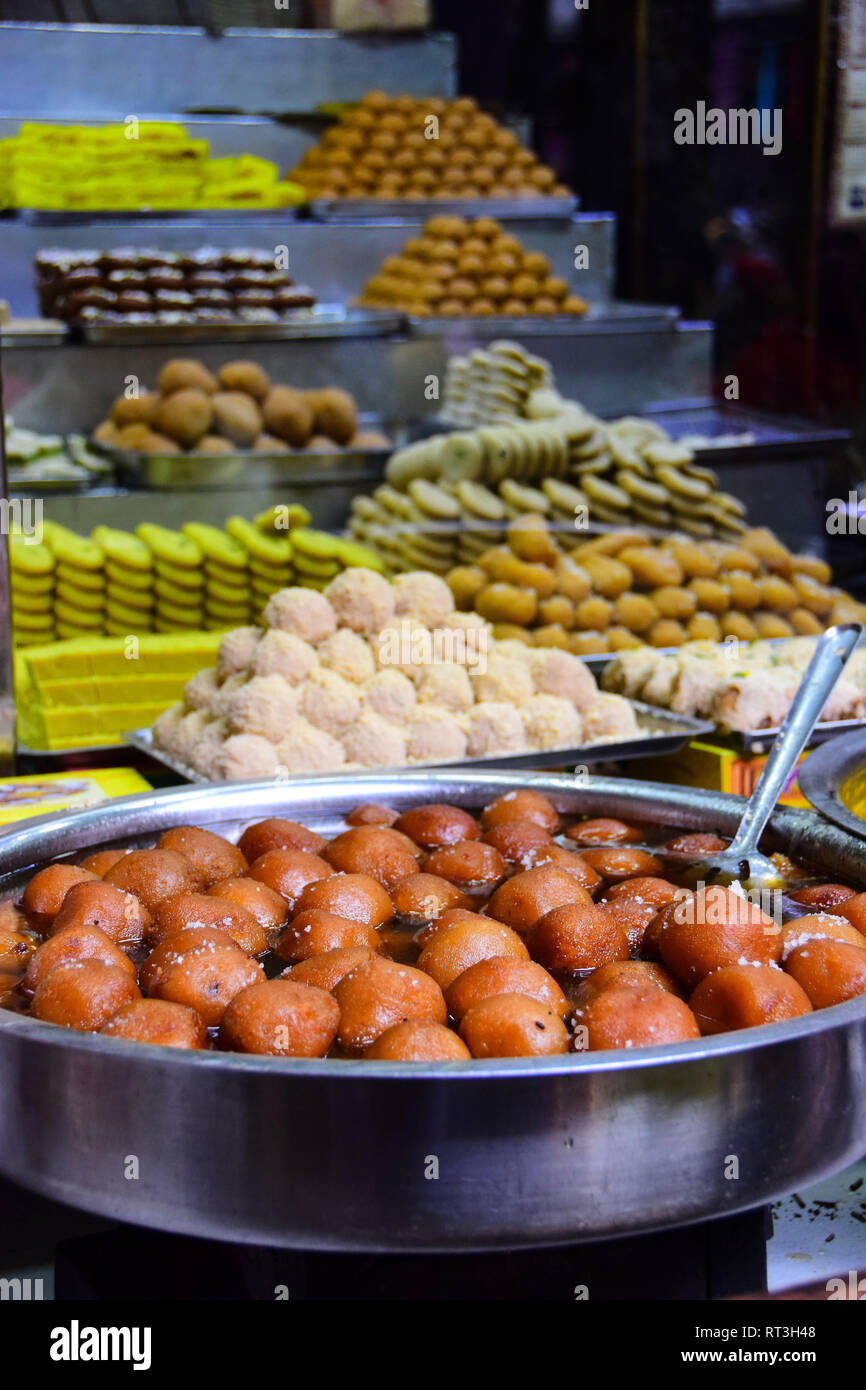 Indian sweet shop hi-res stock photography and images - Alamy