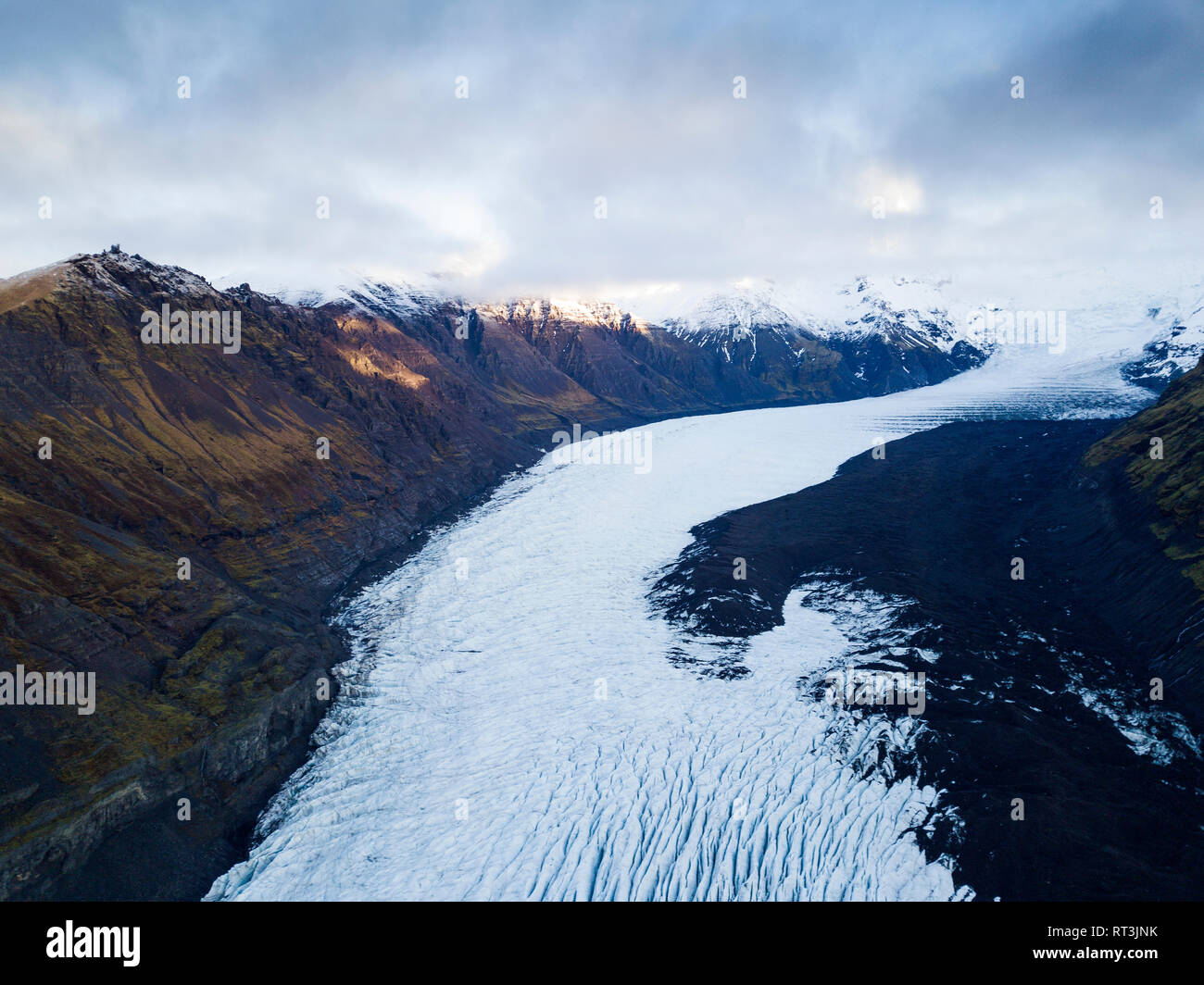 Vatnajökull national park volcano hi-res stock photography and images ...