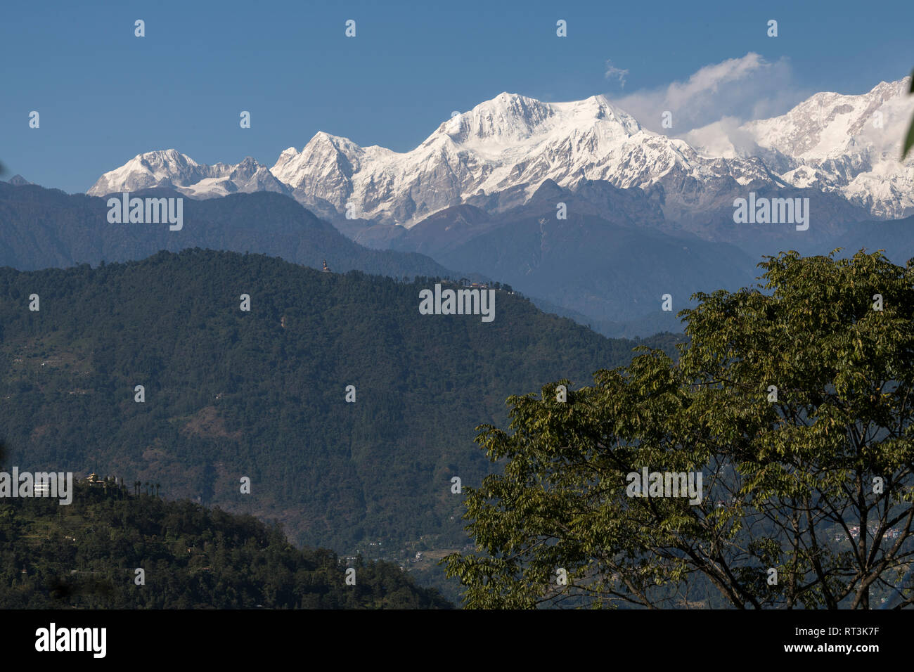 View of Kangchenjunga mountain range, Great Himalaya Range, Sikkim ...