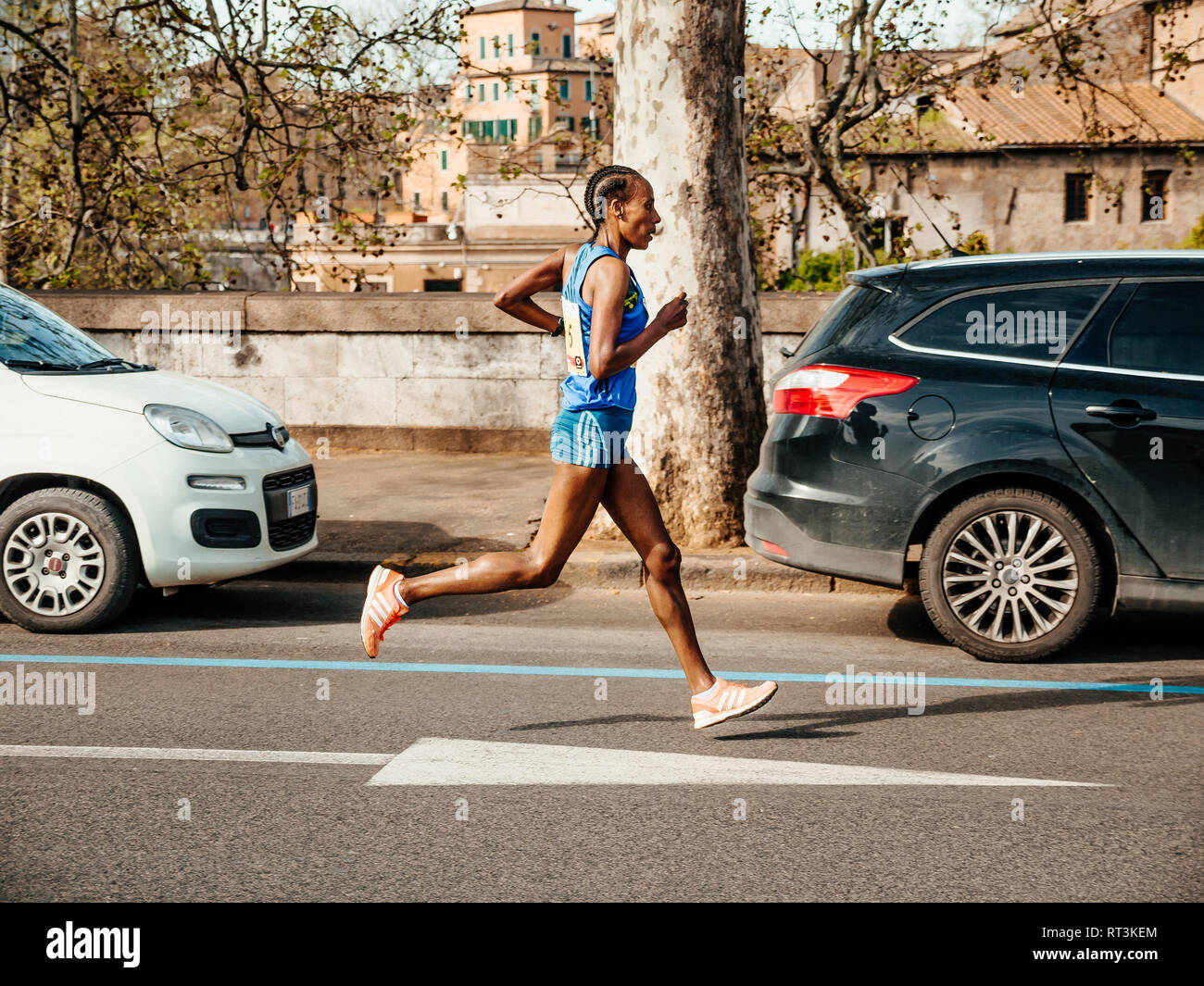 Ethiopian female athlete hi-res stock photography and images - Alamy