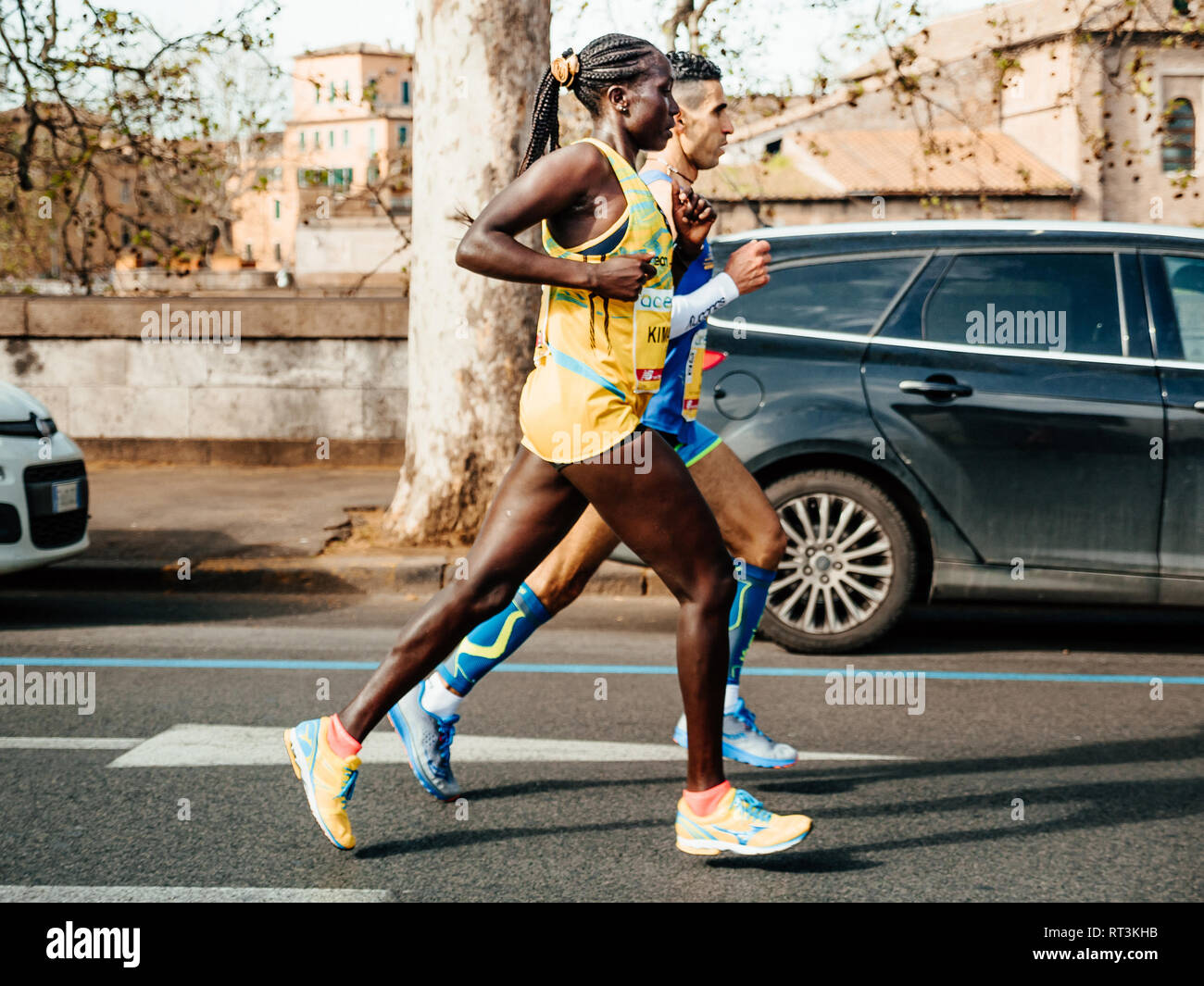 Kenyan runners hi-res stock photography and images - Alamy
