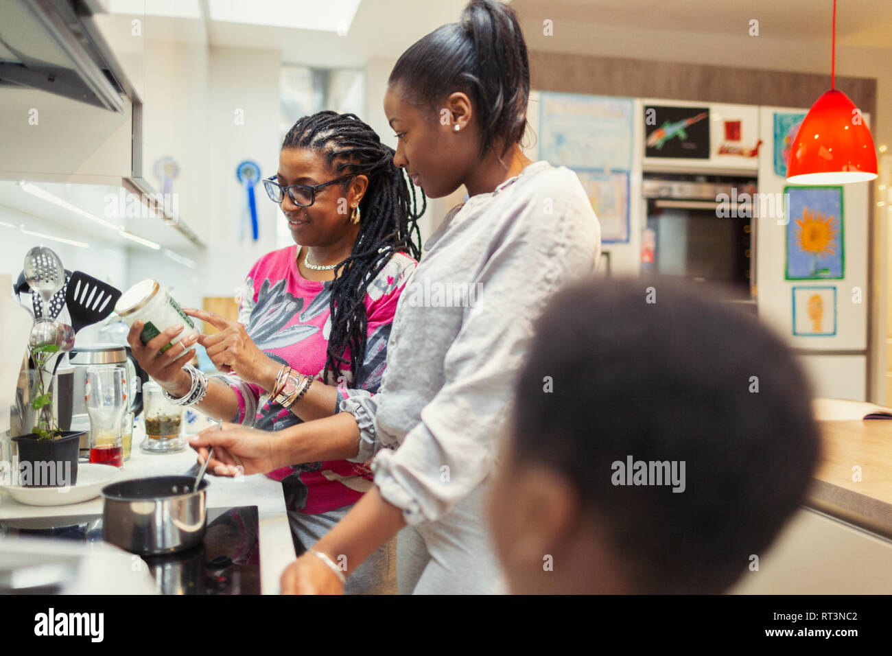 Cooking for a family hi-res stock photography and images - Alamy