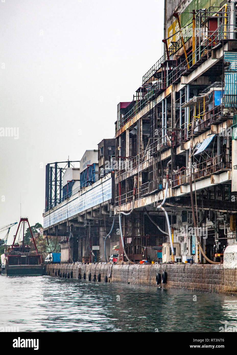 Working quayside at Aberdeen Harbour, Hong Kong Stock Photo - Alamy