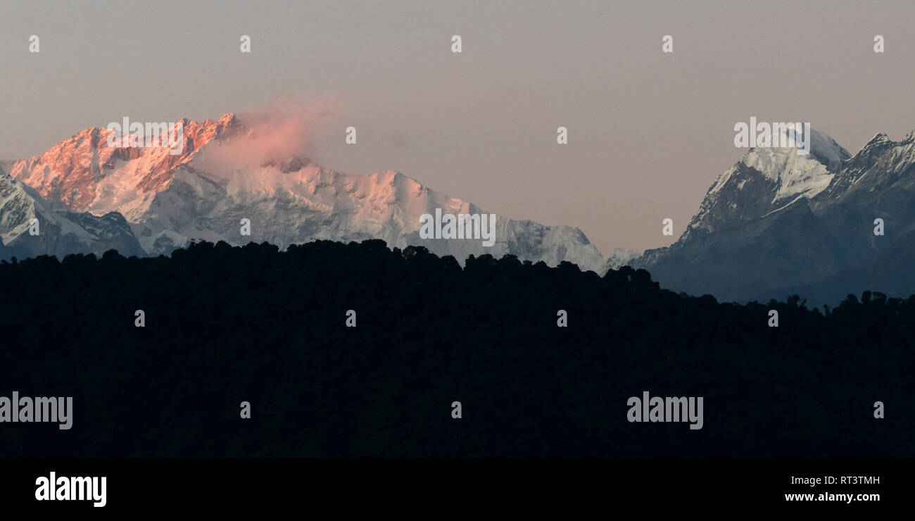 View of Kangchenjunga mountain range, Great Himalaya Range, Sikkim ...