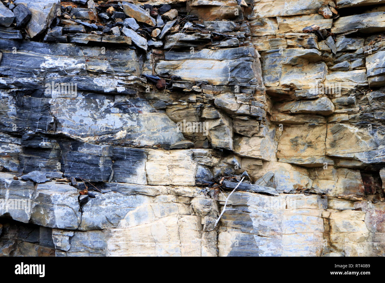 Mountain pattern background. Layered rock texture Stock Photo - Alamy