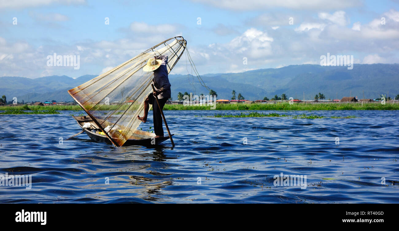 Inle Lake in Myanmar, floating village and one leg rower Stock Photo ...