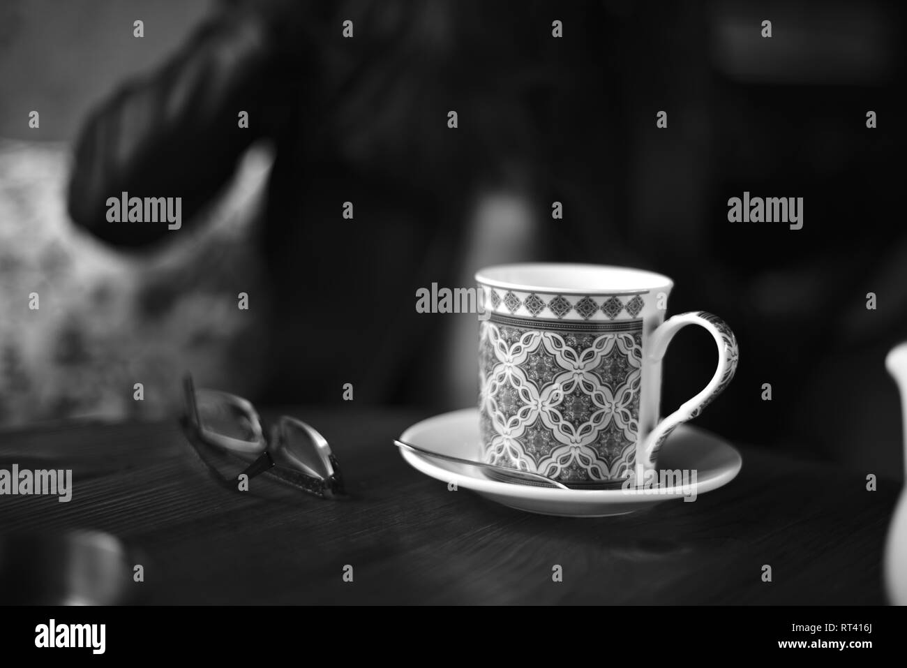 Desk laptop coffee Black and White Stock Photos & Images - Alamy