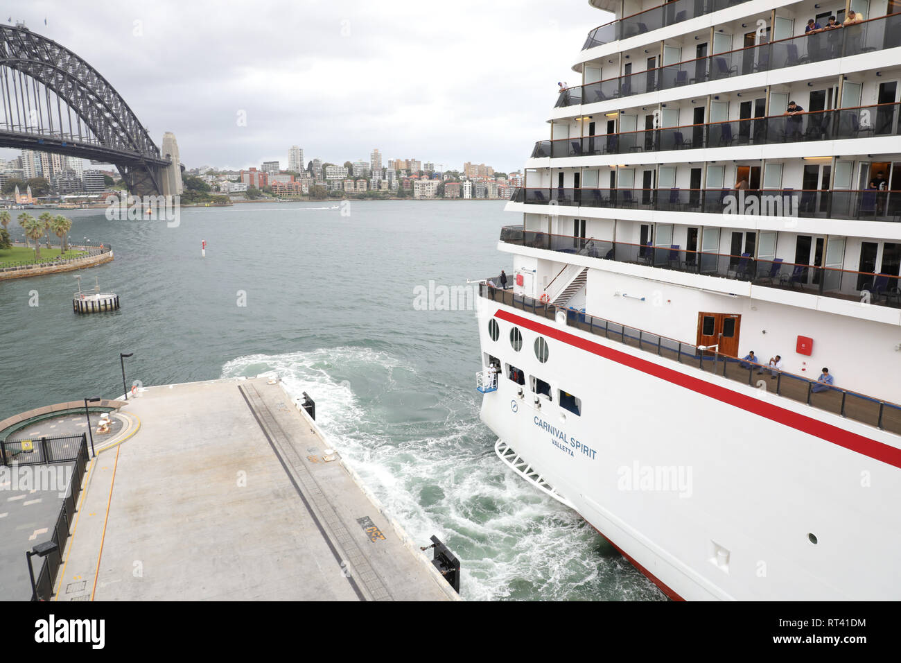 Carnival Spirit cruise ship departs Sydney, Australia Stock Photo - Alamy