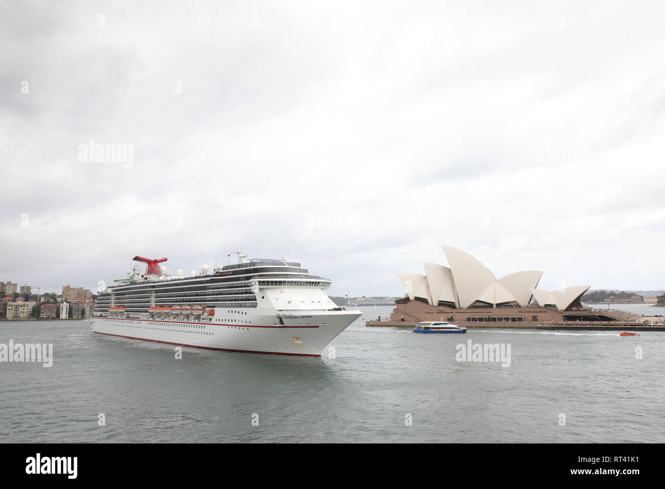 Carnival Spirit cruise ship departs Sydney, Australia Stock Photo - Alamy
