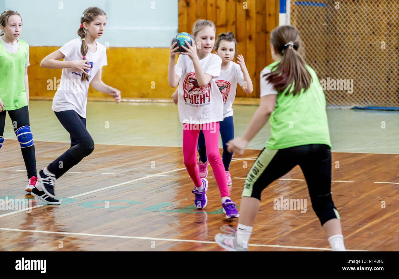 Handball Children High Resolution Stock Photography and Images - Alamy