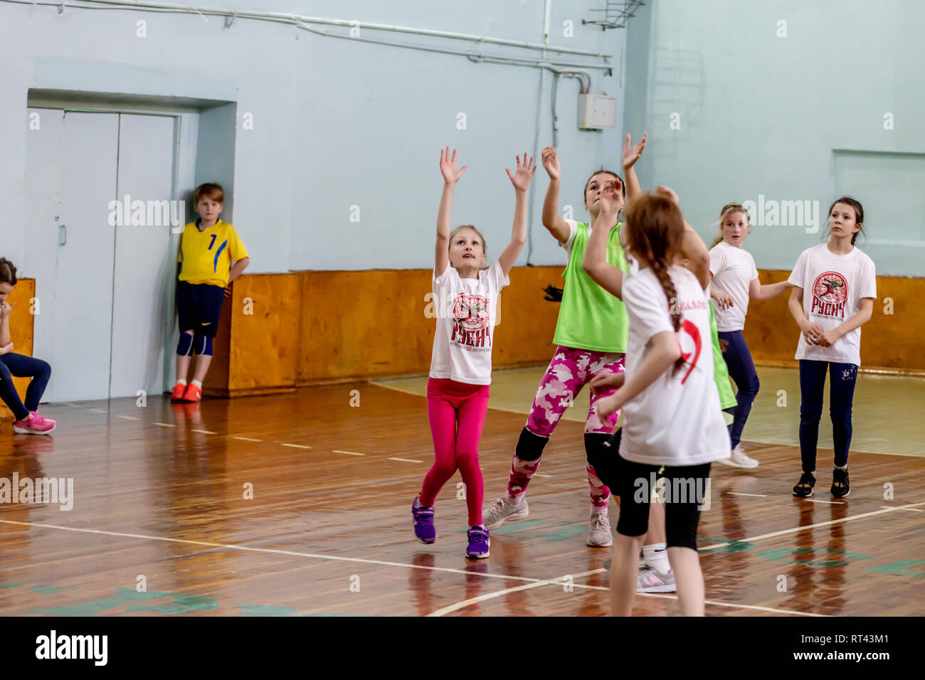 Handball Children High Resolution Stock Photography and Images - Alamy