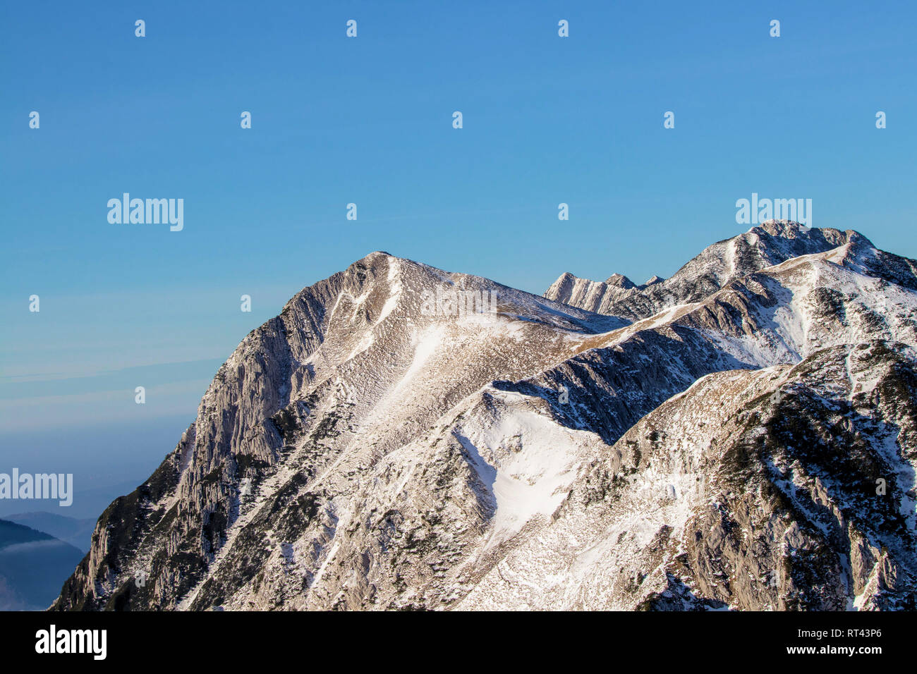 Snowcap mountain landscape hi-res stock photography and images - Alamy
