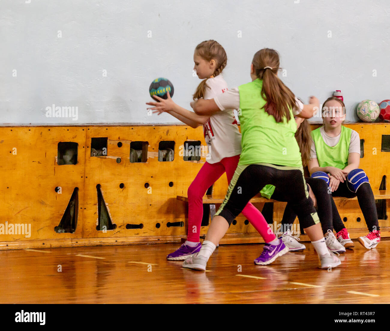 Handball Girl Stock Photos & Handball Girl Stock Images - Alamy