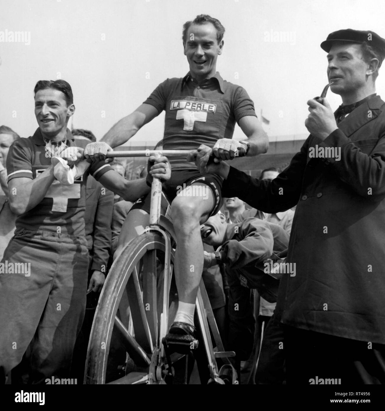 1940s cyclist hi-res stock photography and images - Alamy